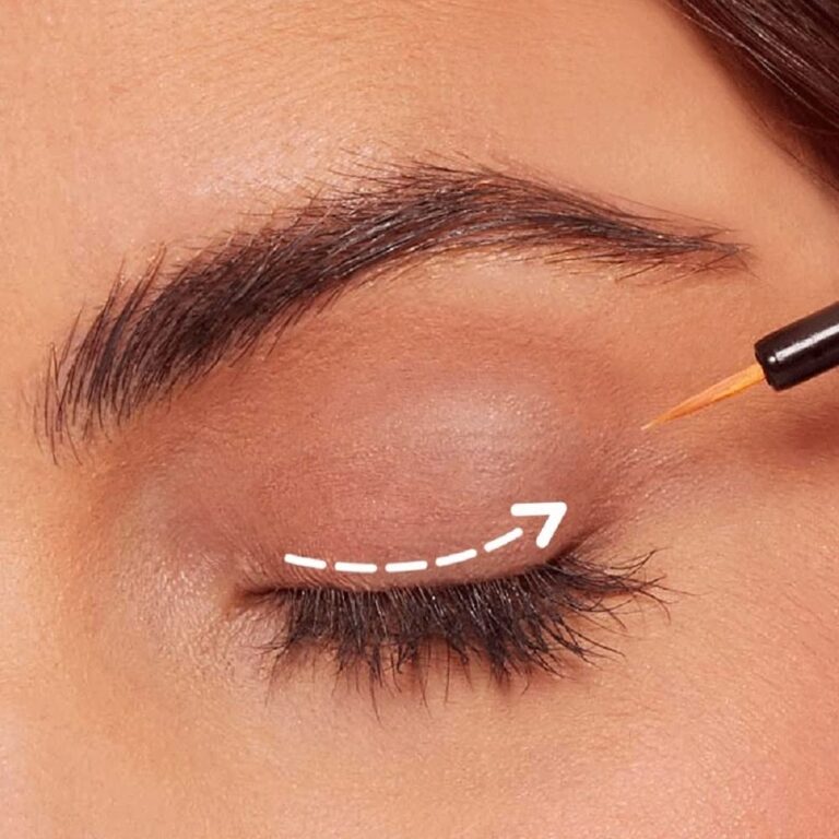 The Secret to Luscious Lashes: Our Favorite Growth Serums for Fuller ...